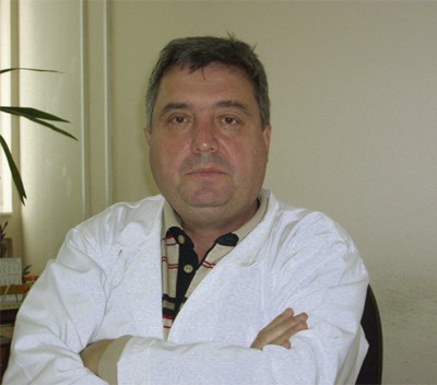 U APATINU OTMICA U SRED DANA - DŽIP SA TROJICOM MUŠKARACA PRESREO DR ...