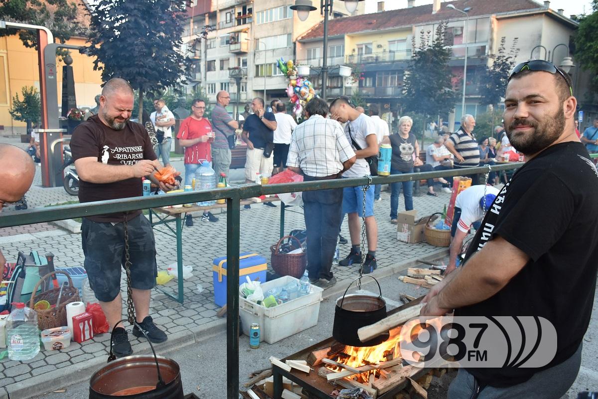 APATINSKE RIBARSKE VEČERI - Page 4