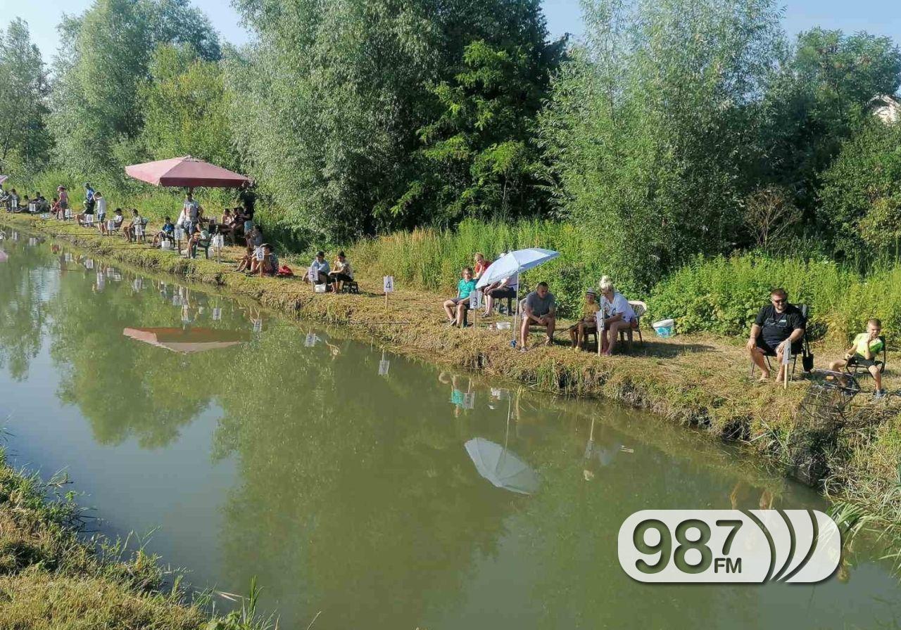 РАДЕ ТРИВАНОВИЋ ПОБЕДНИК ПАСУЉИЈАДЕ У СВИЛОЈЕВУ - Radio Dunav